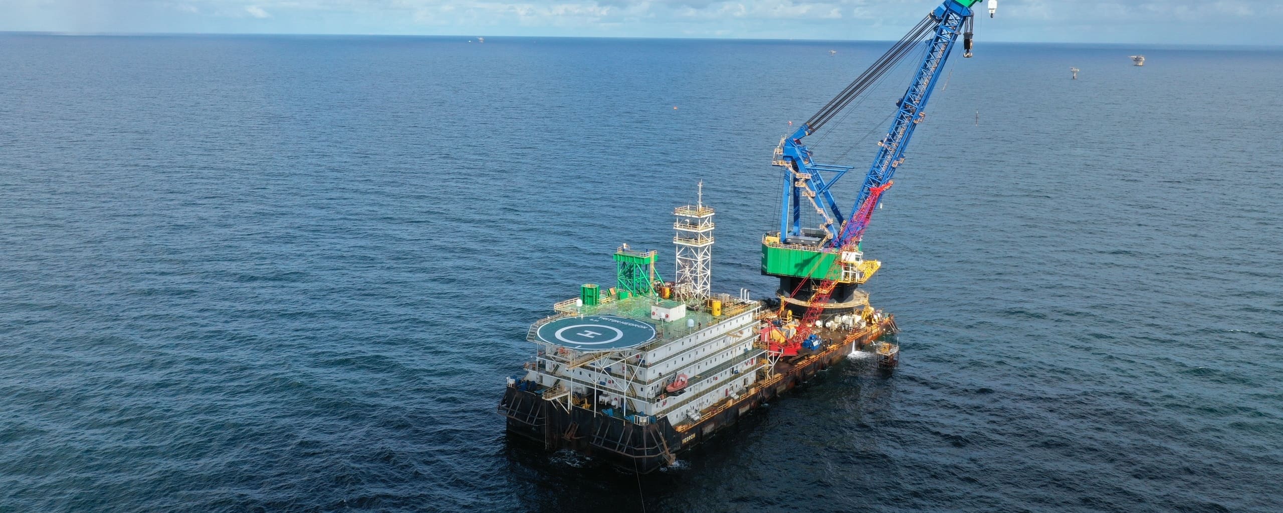 Heavy Lift Derrick Barge - Helix Energy Solutions